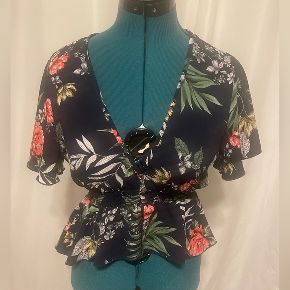 Papaya | Tops | Sexy Top From Papaya | Poshmark